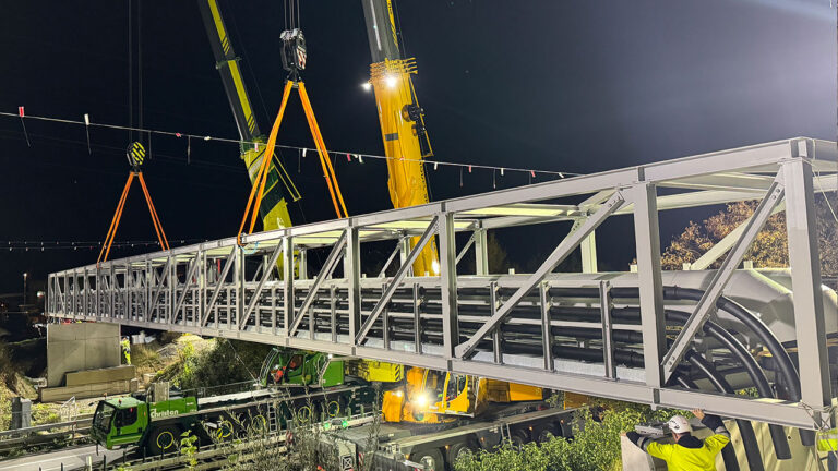 Pipe bridge over the A4: BRUGG Pipes supplies district heating pipes ...